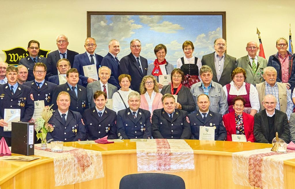 Großer Ehrenabend mit Festredner: Gemeinde Weiding würdigt Ehrenamt und ...