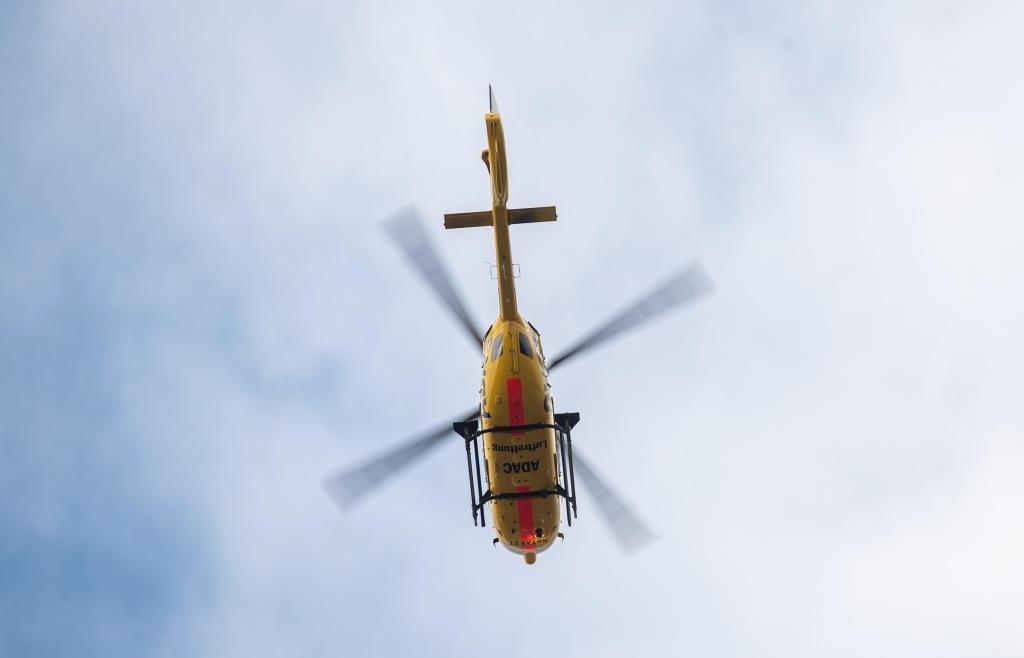 Rettungshubschrauber im Einsatz: Motorradfahrer bei Unfall zwischen Kühberg und Harrling schwer ...