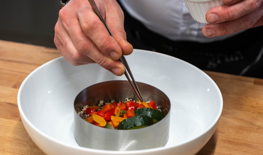 Gemüse-Ceviche auf Quinoa – ein Rezept von Martin Kagerer vom Sinzinger ...