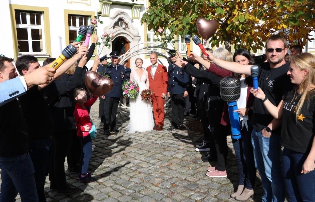 Pfingstbrautpaare standen Spalier: Stefanie und Michael Fischer haben ...