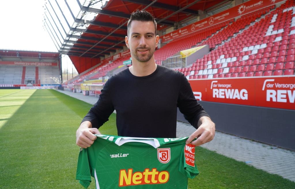 SSV Jahn Regensburg bestätigt Verbleib von Torhüter Alexander Weidinger