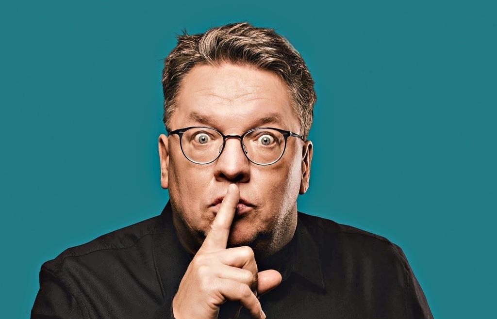 Kabarettist Helmut Schleich kommt ins Amberger Musikomm