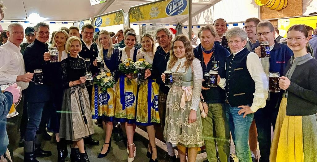 Das Bier schmeckt