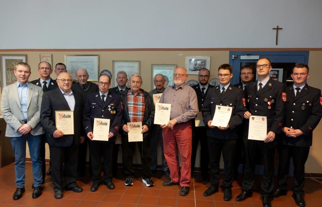 Einsätze und Übungen: Feuerwehr Schwandorf leistete im vergangenen Jahr ...