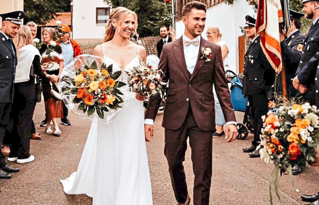 Simone und Alex Schneck heiraten in der Wallfahrtskirche in Griesstetten