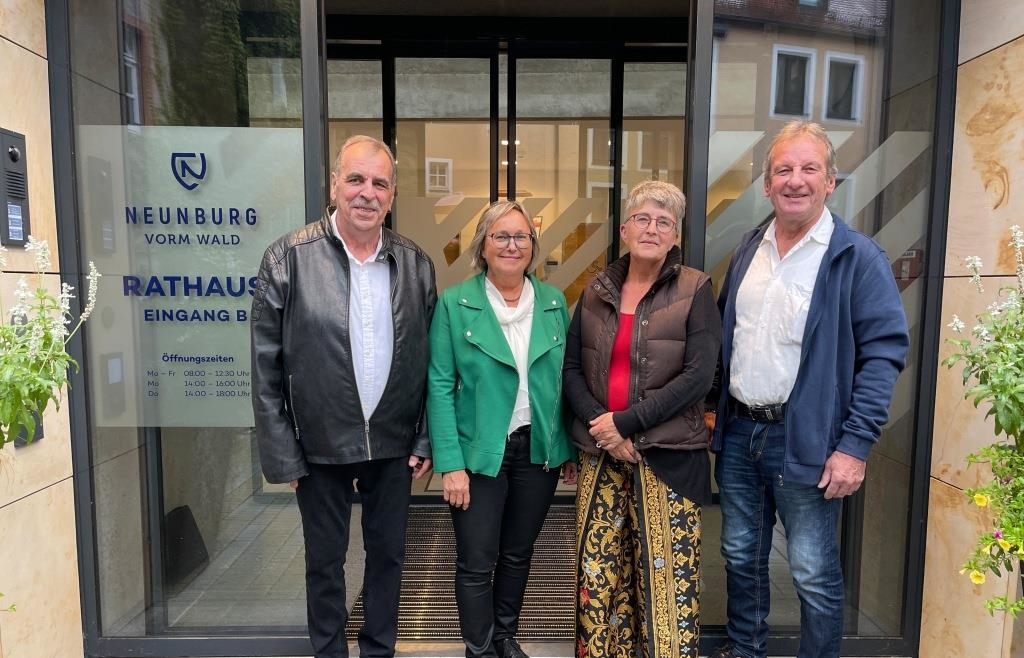 Neue SPD-Stadträtin wurde in Neunburg vereidigt: Anna Roßkopf folgt auf ...
