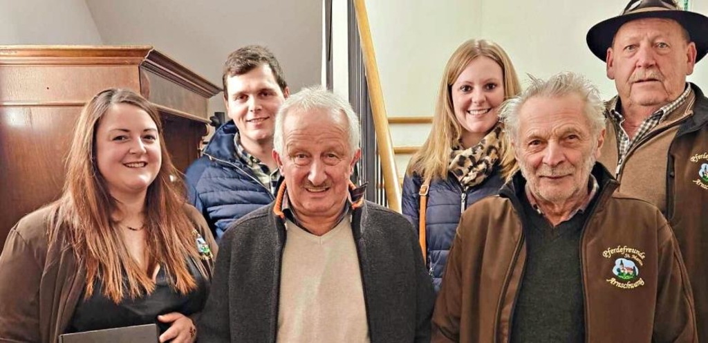 Pferdefreunde gratulierten Alois Dimpfl zum 70.