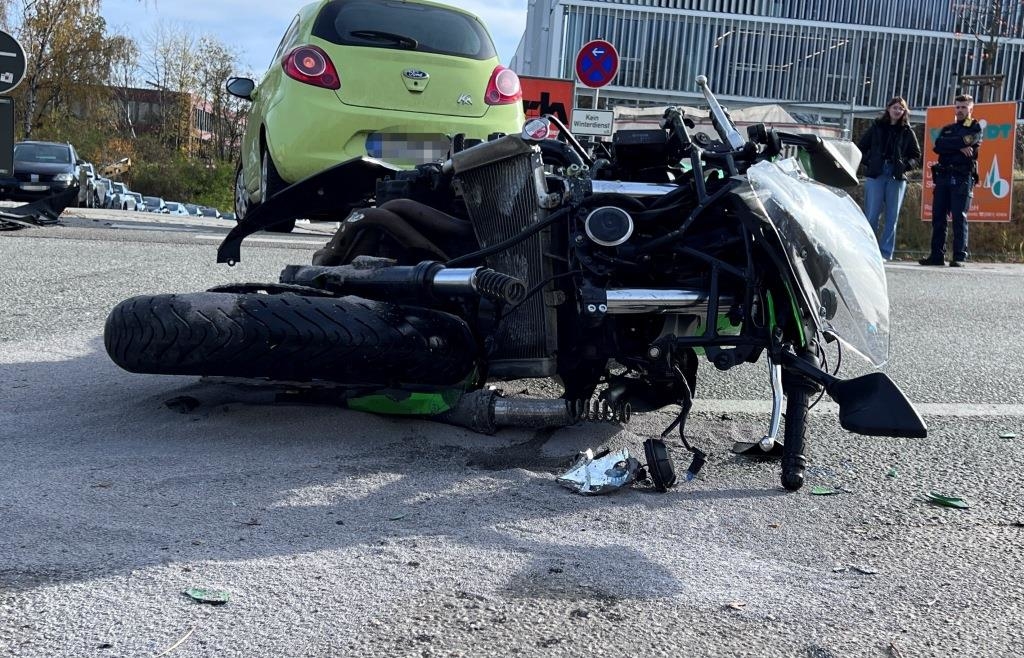 Regensburg: Motorradfahrer bei Unfall am Galgenberg schwer verletzt