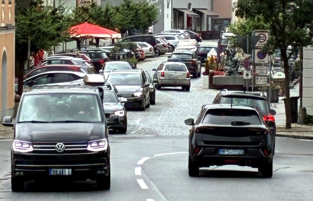 Verkehrschaos in Furth im Wald nach B-20-Sperrung: Tunnel bleibt ...