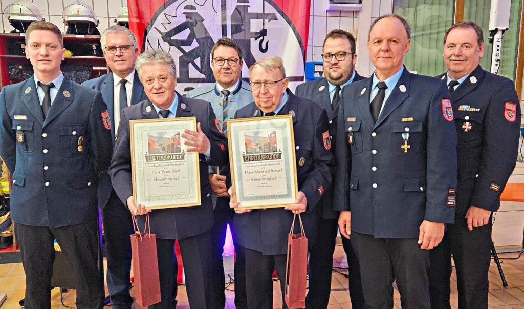 Aktive mussten 183 Mal ausrücken: Feuerwehr Wackersdorf war bei vielen ...