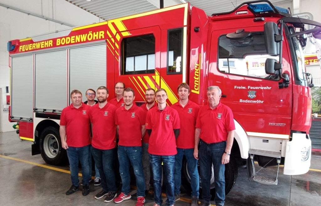 Bei der Feuerwehr Bodenwöhr ist die Freude über das neue Fahrzeug groß