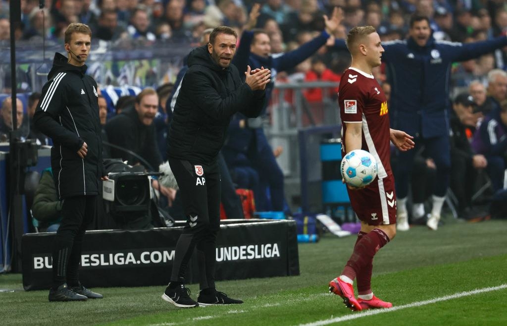 Andreas Patz wird auch gegen Magdeburg als Interimstrainer des SSV Jahn ...