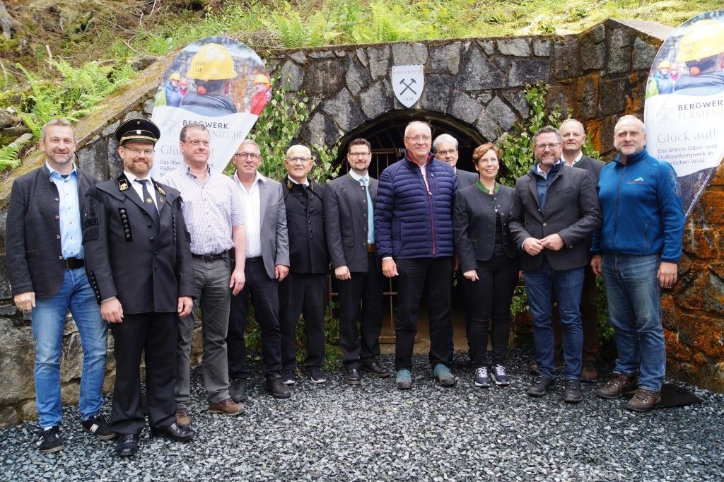 Ältestes Bergwerk erstrahlt in neuem Glanz: Fürstenzeche in Lam ...