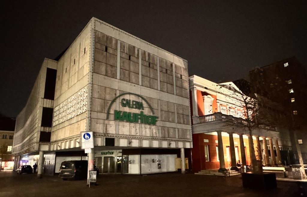 Schock nach Kaufhof-Aus: Ein Viertel der Handelsflächen in Regensburgs ...