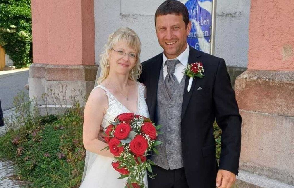Thomas und Marion Riedl schlossen in der Pfarrkirche in Lohberg den ...
