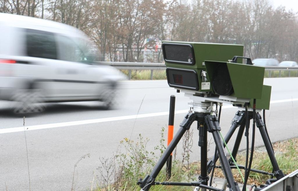 Radarfalle: 7500 Fahrzeuge in den Landkreisen Cham und Regensburg ...