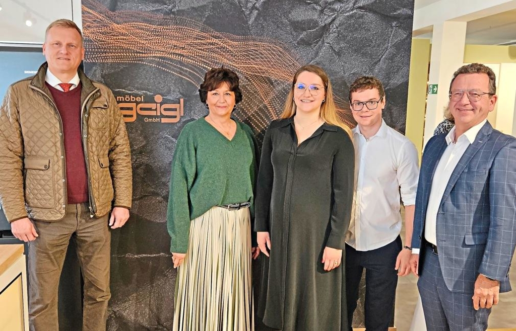 Neue Küchenausstellung bei Möbel Geigl in Maxhütte-Haidhof eröffnet