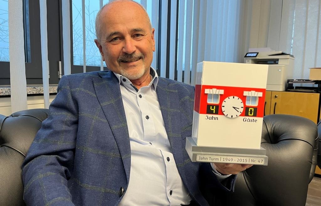 Weiter voller Einsatz für den Jahn und Regensburg: Ex-Präsident Hans ...