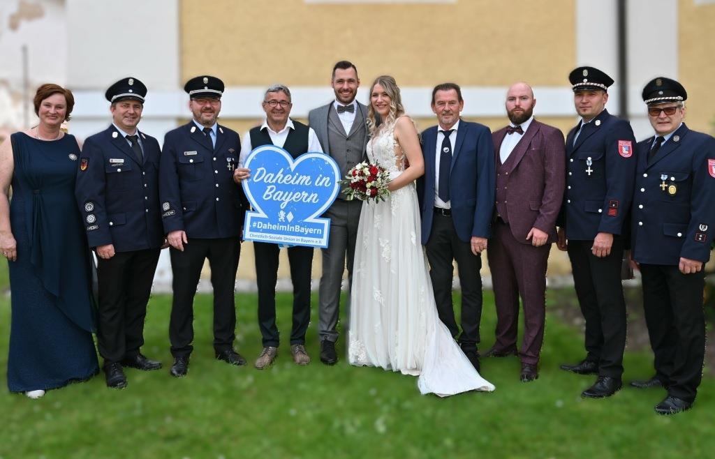 Nicole und Patrick sagten Ja in Fischbach – Mehrere Vereine gratulierten