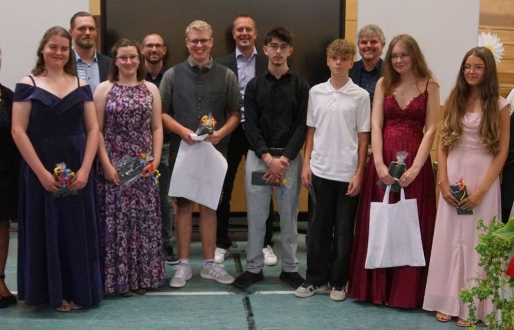 Abschied mit Applaus, Rückblick und Rap: So feiert Mühlhausen seine ...