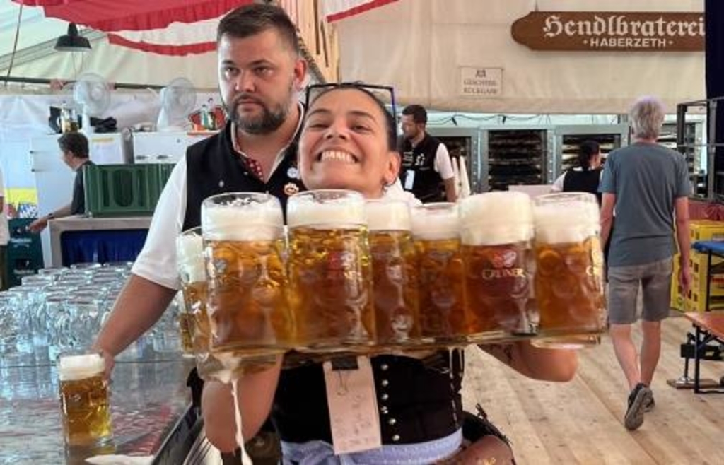Bilderstrecke: So schön ist's am Rodinger Jubiläumsvolksfest