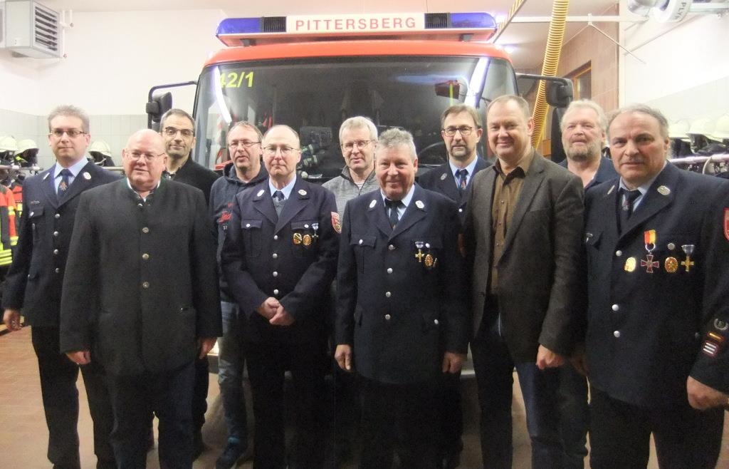 Ehrenamt gewürdigt: Feuerwehr Pittersberg ehrt treue Mitglieder