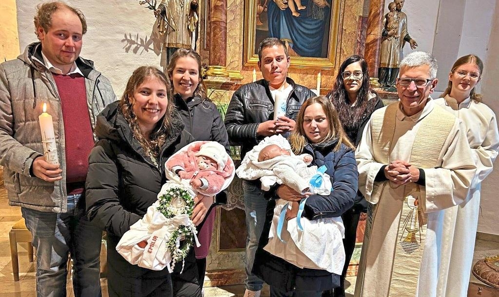 Emilia und Leon getauft