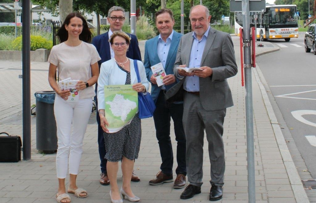 Gespräch mit VGN: Landkreis Neumarkt will Buslinien weiter verbessern