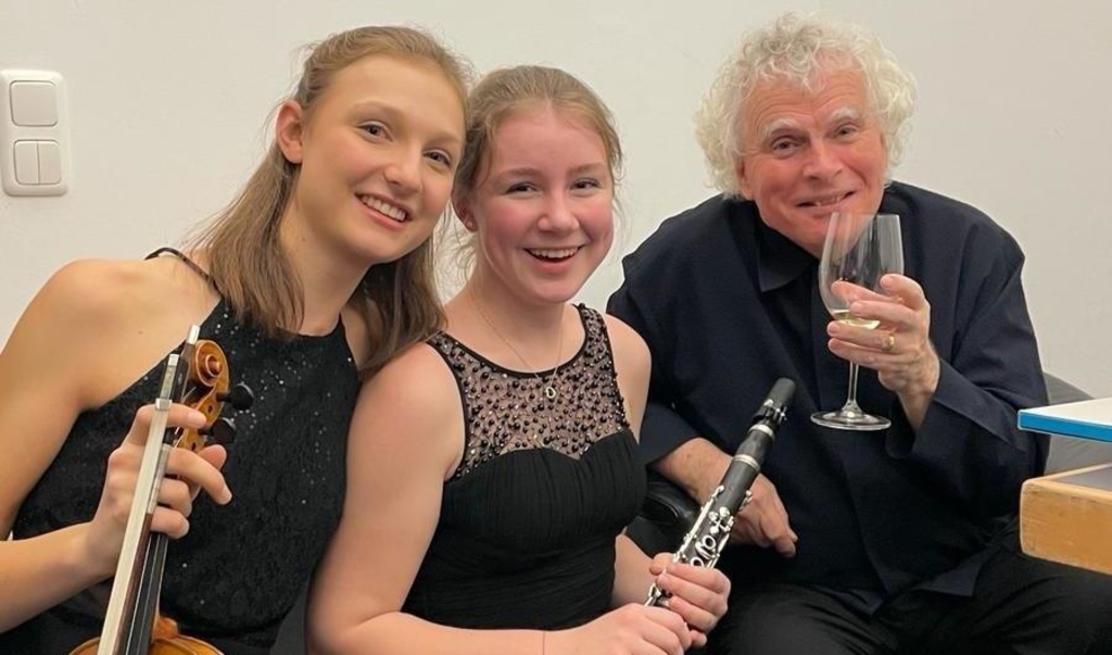 Erfolgreicher Januar: Lena und Anna Manz aus Regensburg überzeugen bei ...