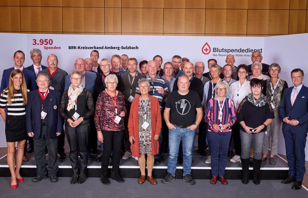 Ihr Blut rettete viele Menschen: BRK-Blutspendedienst zeichnete mehr als 200 Rekordspender aus