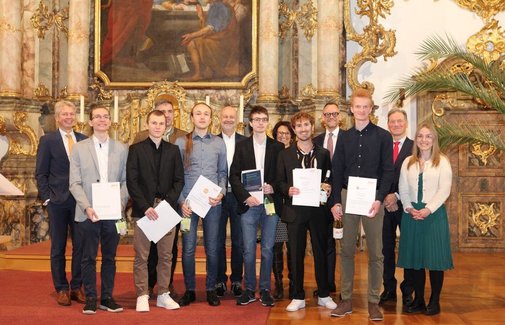 Bei der Feier der OTH Amberg-Weiden standen Forschung, Innovation und ...