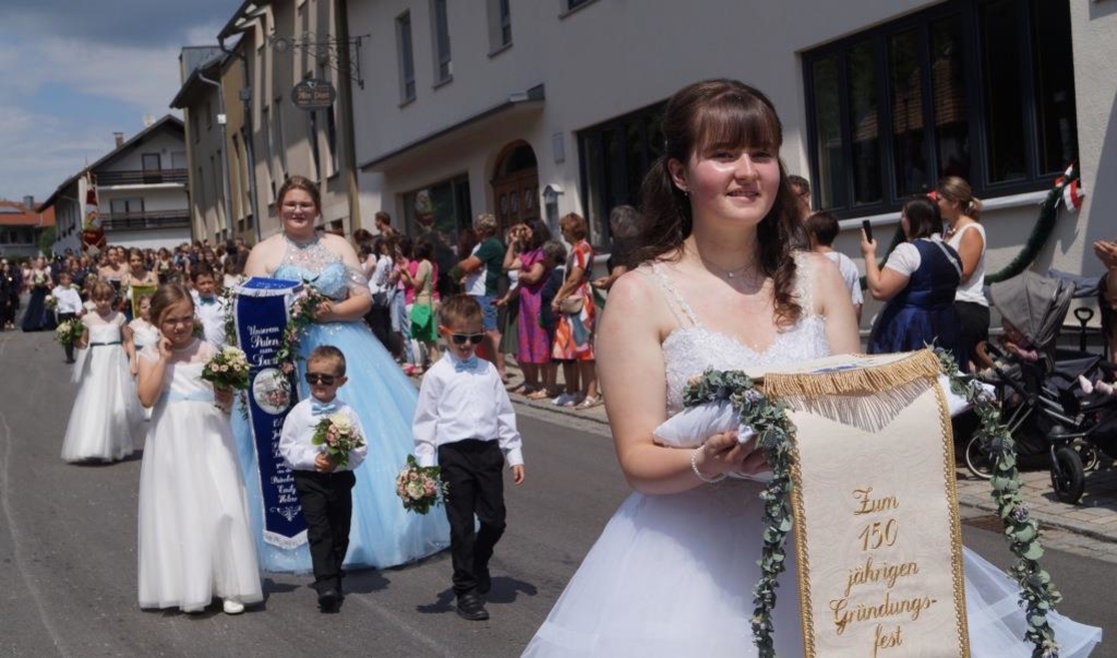 150 Jahre Freiwillige Feuerwehr Zandt: Großer Festzug und ein ...