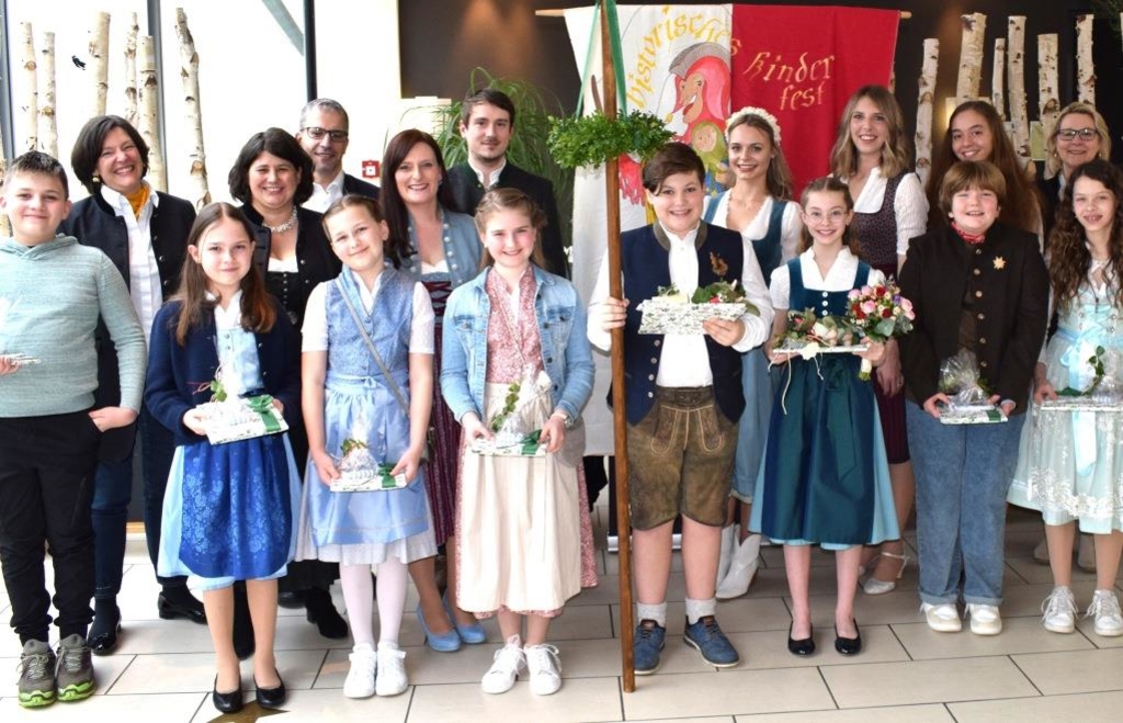 Maria Riedl und Josef Mühlbauer sind in Furth im Wald Kinderritterpaar 2024