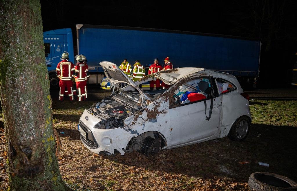 Unfall auf A3-Rastplatz bei Beratzhausen – Zwölfjähriges Kind unter den Verletzten