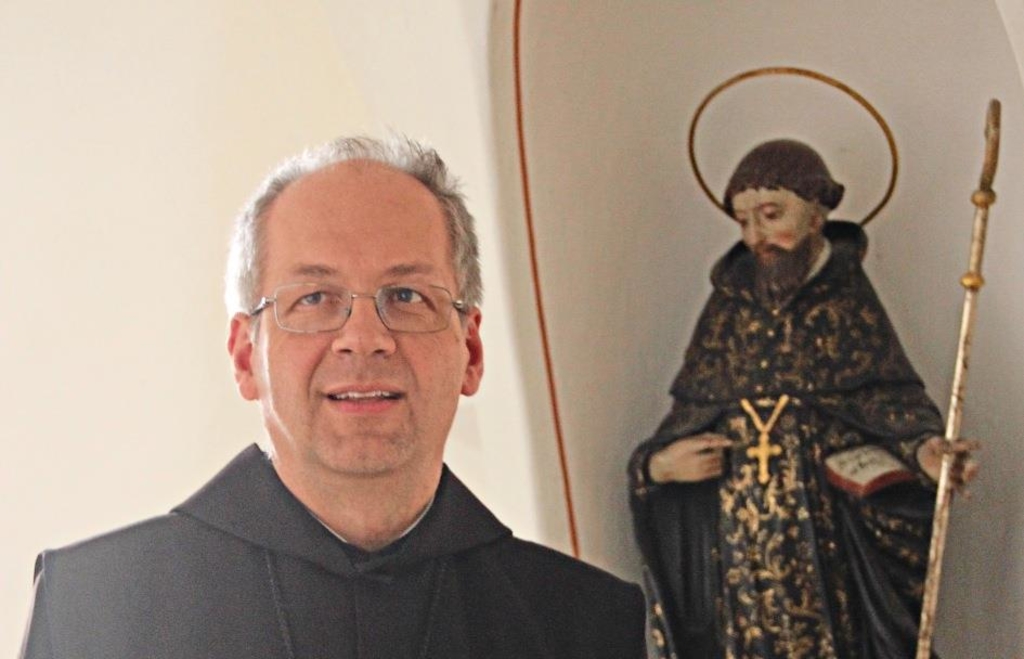 Gymnasium Rohr: Abt Markus Eller erläutert Situation des ...