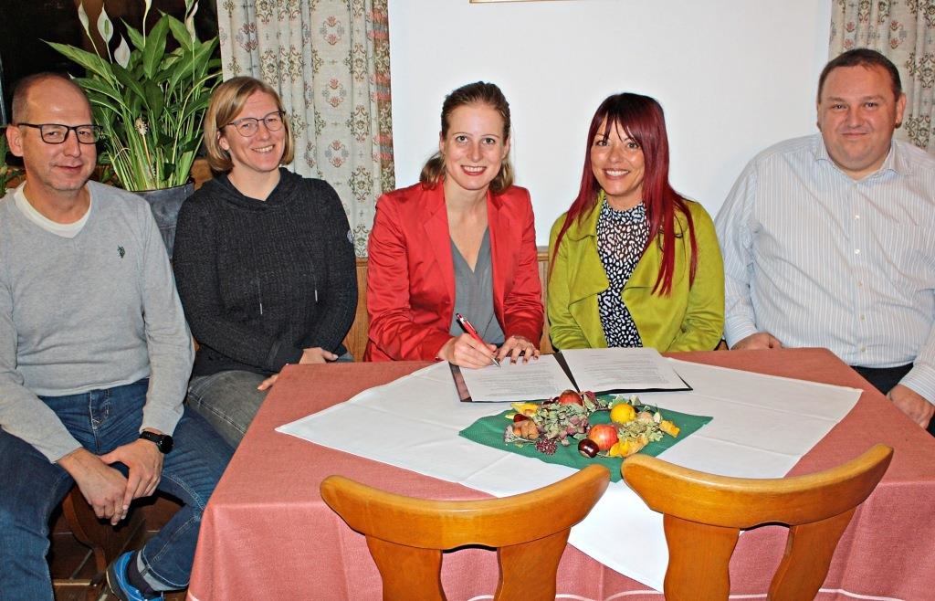 Neuzugang in Falkenstein: Melody Bayer ist neue Regisseurin der ...