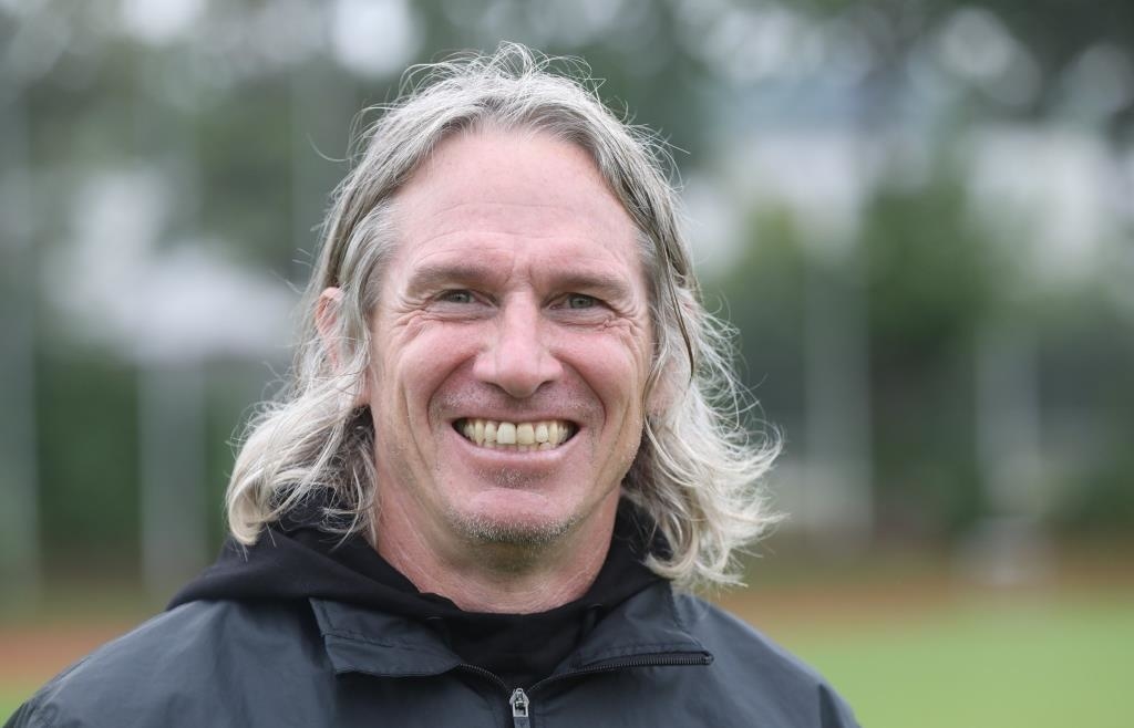 Christoph Jank hört beim SSV Jahn II auf: Aktueller U17-Trainer Lukas ...