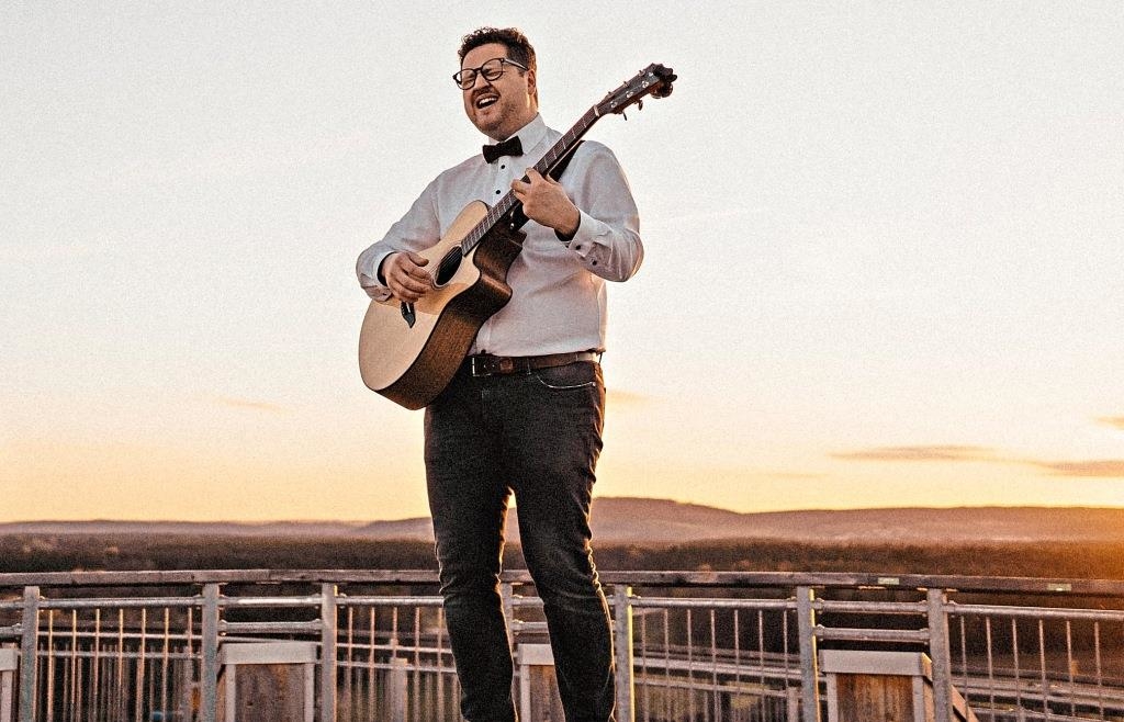 Felix Gleixner nimmt das Publikum mit auf die Bühne