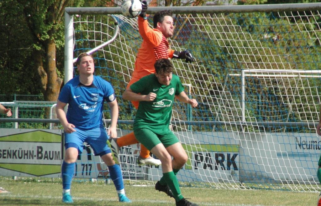 Der Henger SV ist nach dem 1:6-Heimdebakel gegen Pölling im freien Fall ...