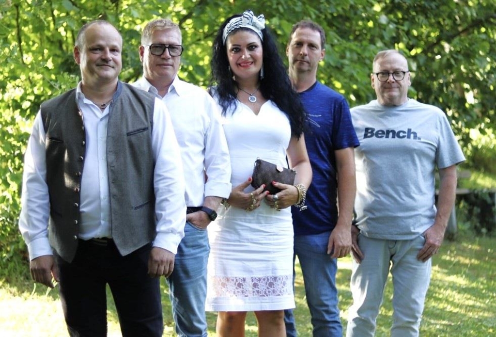 Christl Fischer tritt für AfD als Landratskandidatin im Landkreis Cham an