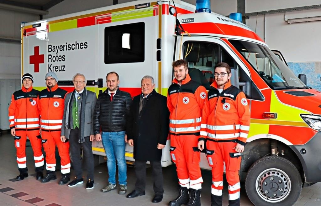 Ruhiger Jahreswechsel für Rettungsdienste in Bad Kötzting: Vertreter ...