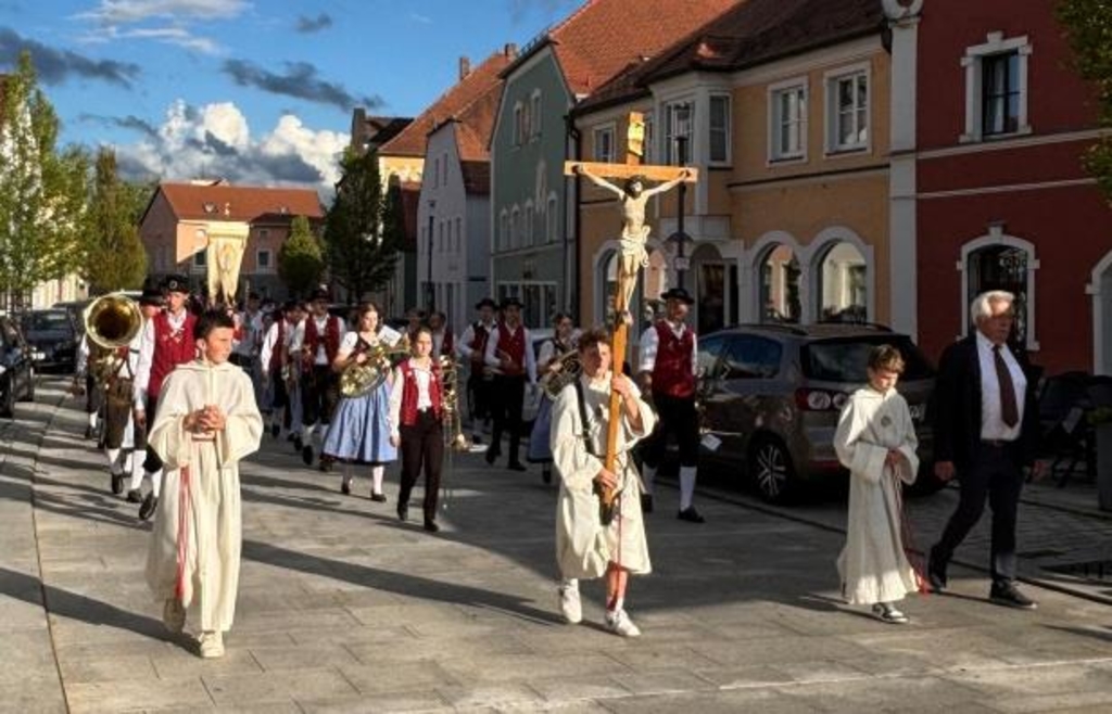 900 Jahre Kirche in Hemau: Ein Blick zurück und nach vorn