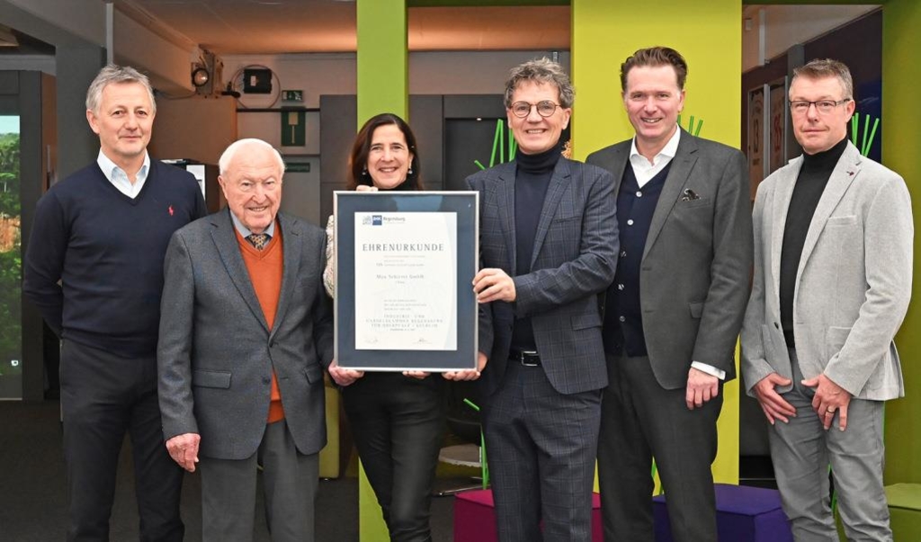 IHK zeichnet die Firmen Schierer und Rädlinger aus Cham mit der ...