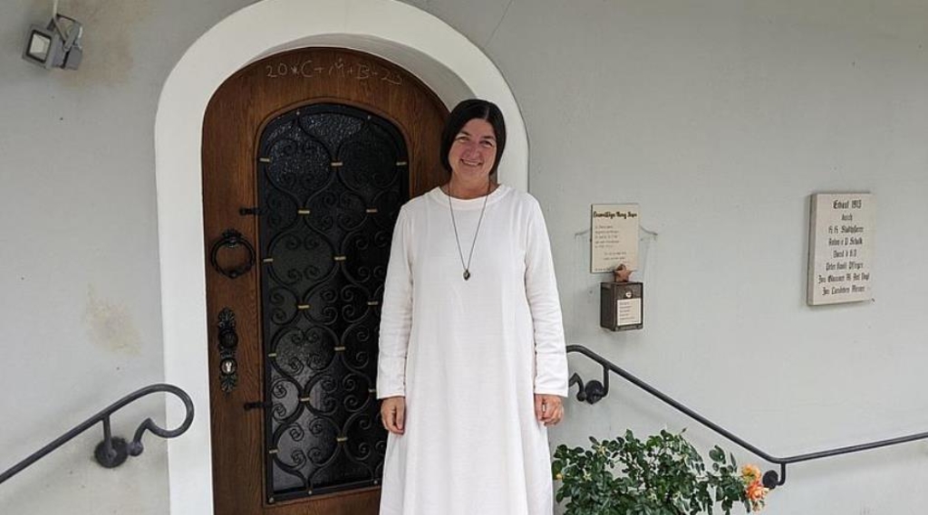 Gelübde in Velburg: Schwester Maria Lumina wird erste Einsiedlerin im ...