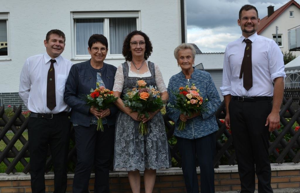 Maria Malinowski sagte Ja zum Steinberger Burschenverein Tannengrün