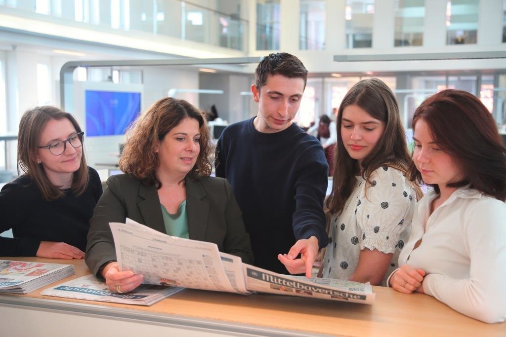 Crossmediale journalistische Ausbildung: Zwei perfekte Wege in ...
