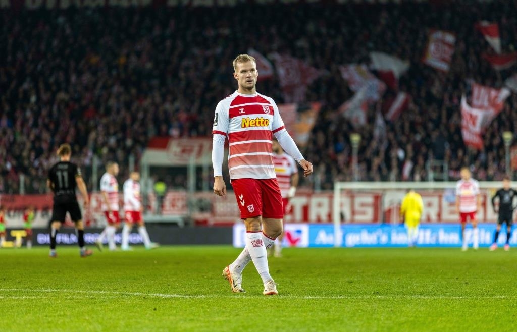 Hiobsbotschaft für den SSV Jahn: Eric Hottmann verletzt sich schwer