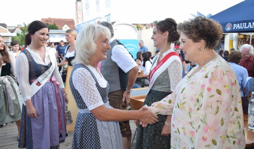 Rodinger Volksfest: Feuerwerk sowie Städte- und Gemeindetreffen waren ...
