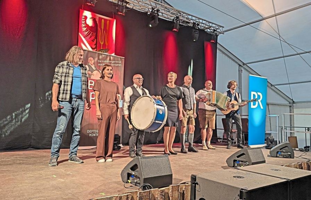 TSV Rohr begeisterte Besucher mit Party und bayerischem Kabarett