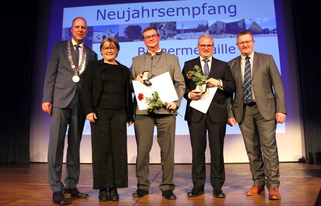 Markt Lappersdorf ehrt engagierte Bürger: Bürgermedaille für Markus Brunnbauer und Fritz Weinbeck
